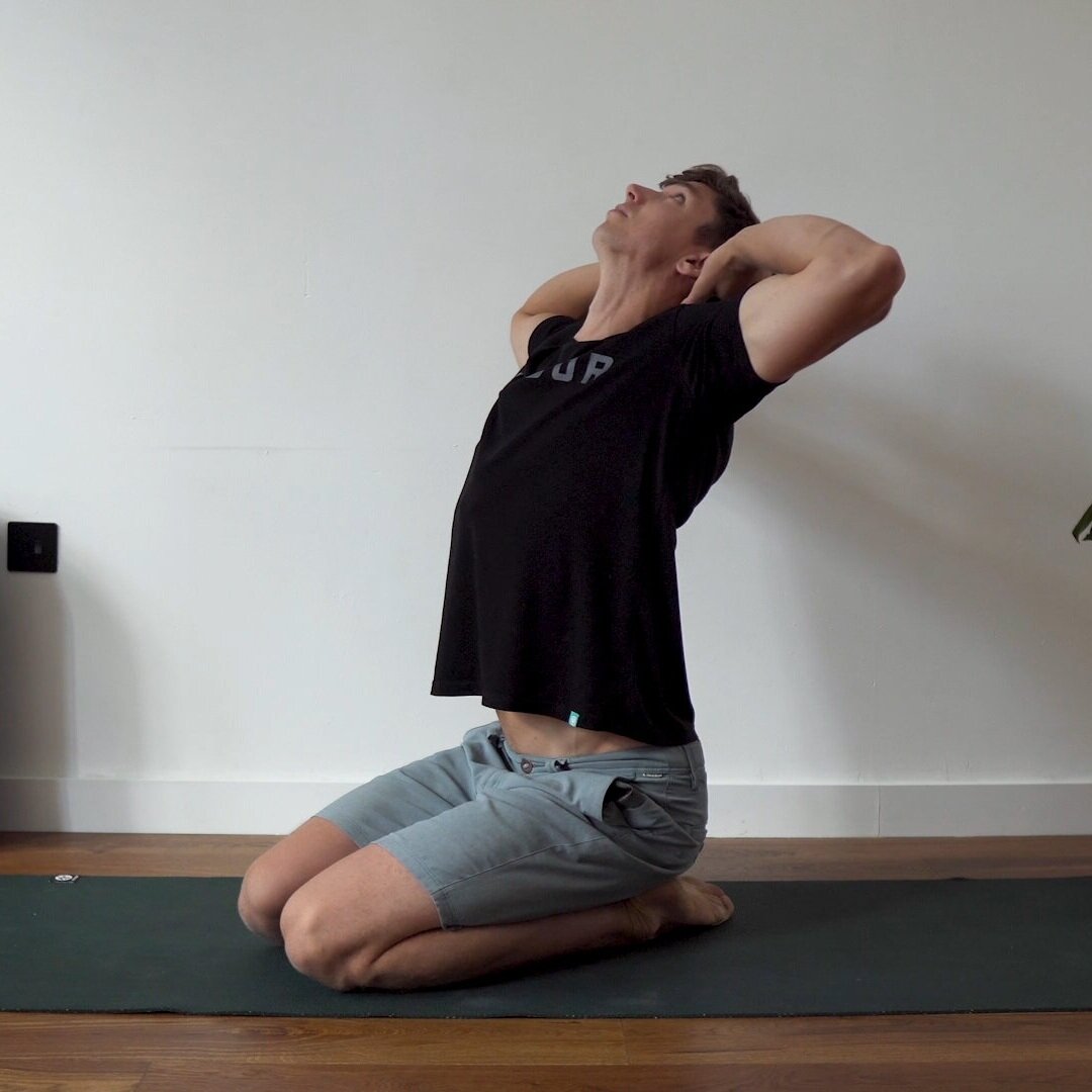 24 Minute Rounded Shoulders Fix Routine - Bodyweight Warrior